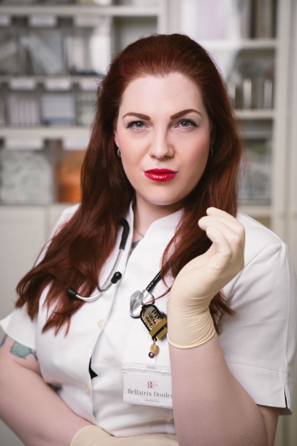 Oberschwester Bellatrix Douleur - Bizarrschwester - Hamburg-Wandsbek ...