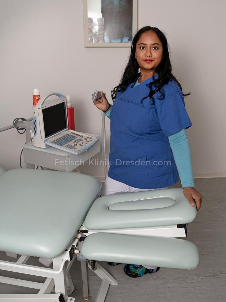 Dr. Emelda - Bizarrärztin - Dresden - KLINIKZONE